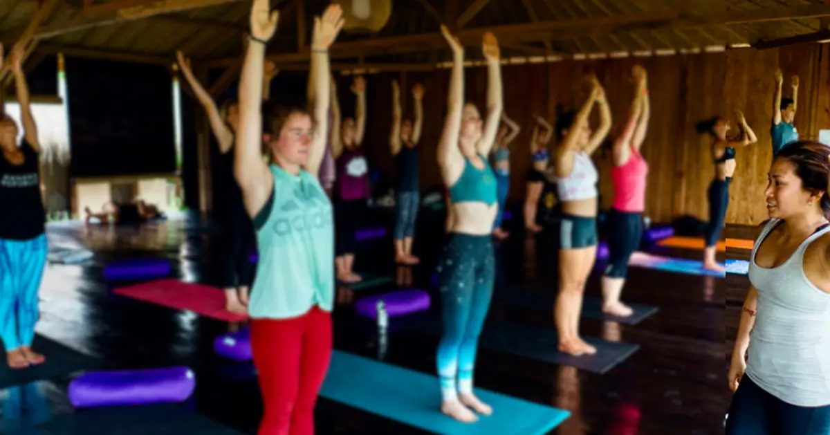 3 Pro Tips to Pack Your Yoga Classes – Free Guide for Yoga Teachers
